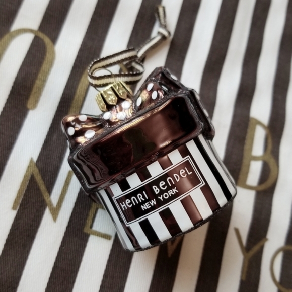 henri bendel | Accessories | Henri Bendel Round Stripe Hat Box Ornament ...